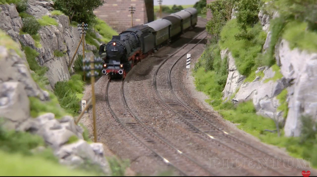 Modellbundesbahn : la gare d'Ottbergen, un des plus beau réseau HO allemand