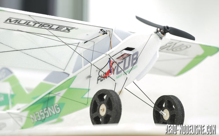 Le Funnycub de Multiplex, montage pas à pas du kit - aero-modelisme.com