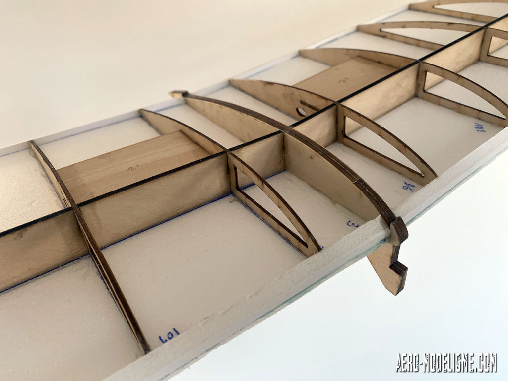 construction d un avion radiocommande debutant - aero-modelisme.com